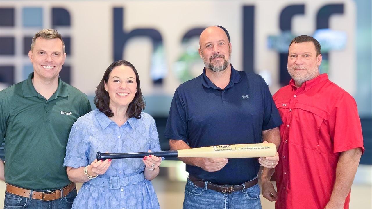 Senior Project Manager Brad Bublitz Awarded Halff’s Home Run Award - Halff
